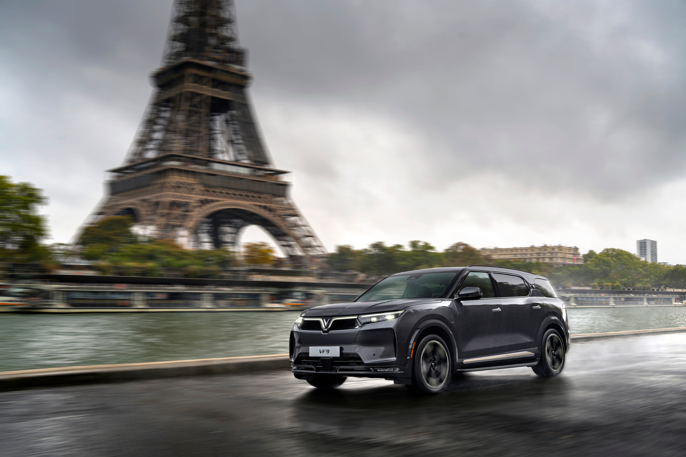 VinFast VF 9: A Stylish, Tech-Loaded Electric SUV Redefining Luxury ...